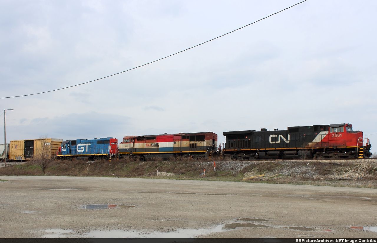 CN 2561 BCOL 4601 GTW 4905